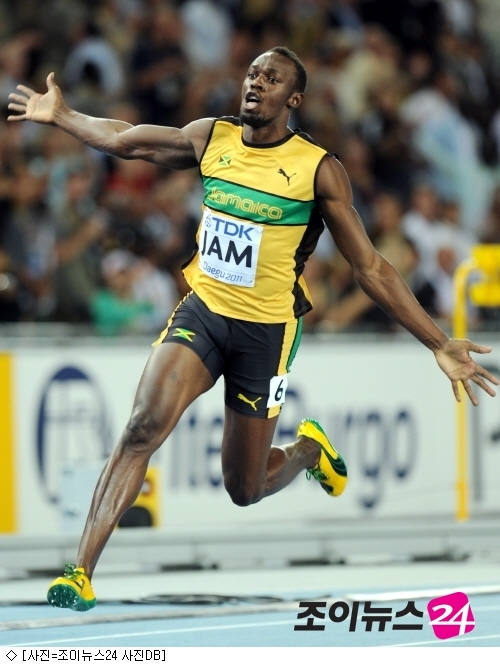 우사인 볼트, 세계 육상 사상 첫 200m 3연패